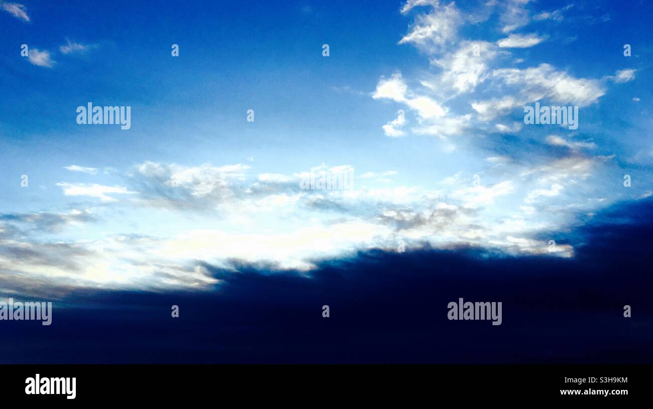 Blue dusk cloud hi-res stock photography and images - Alamy
