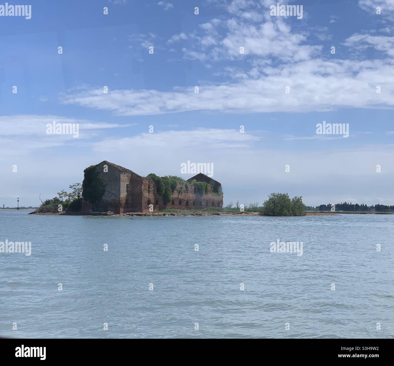 Abandoned building on an island outside of Venice Stock Photo - Alamy