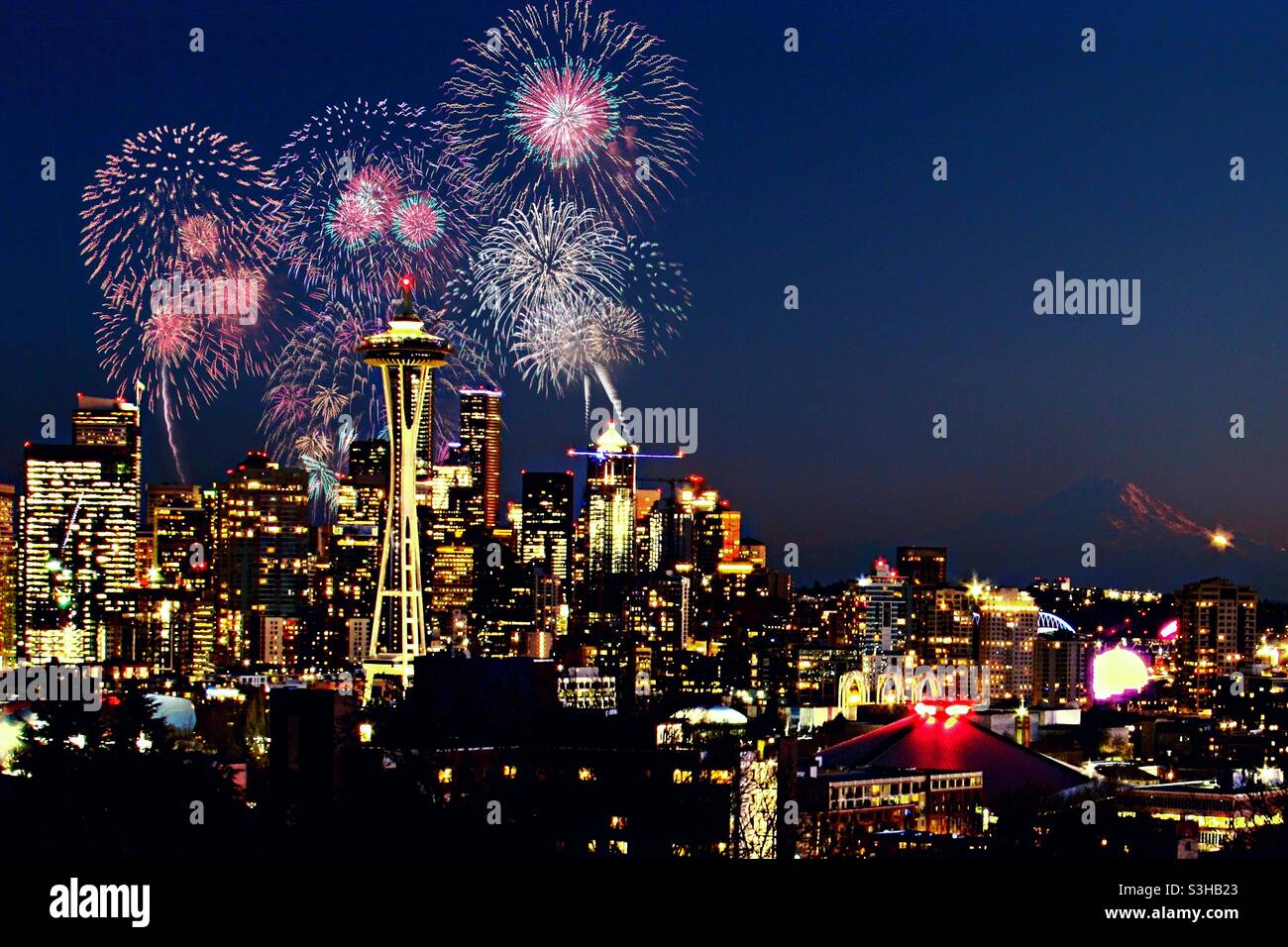 Seattle fireworks hi-res stock photography and images - Alamy