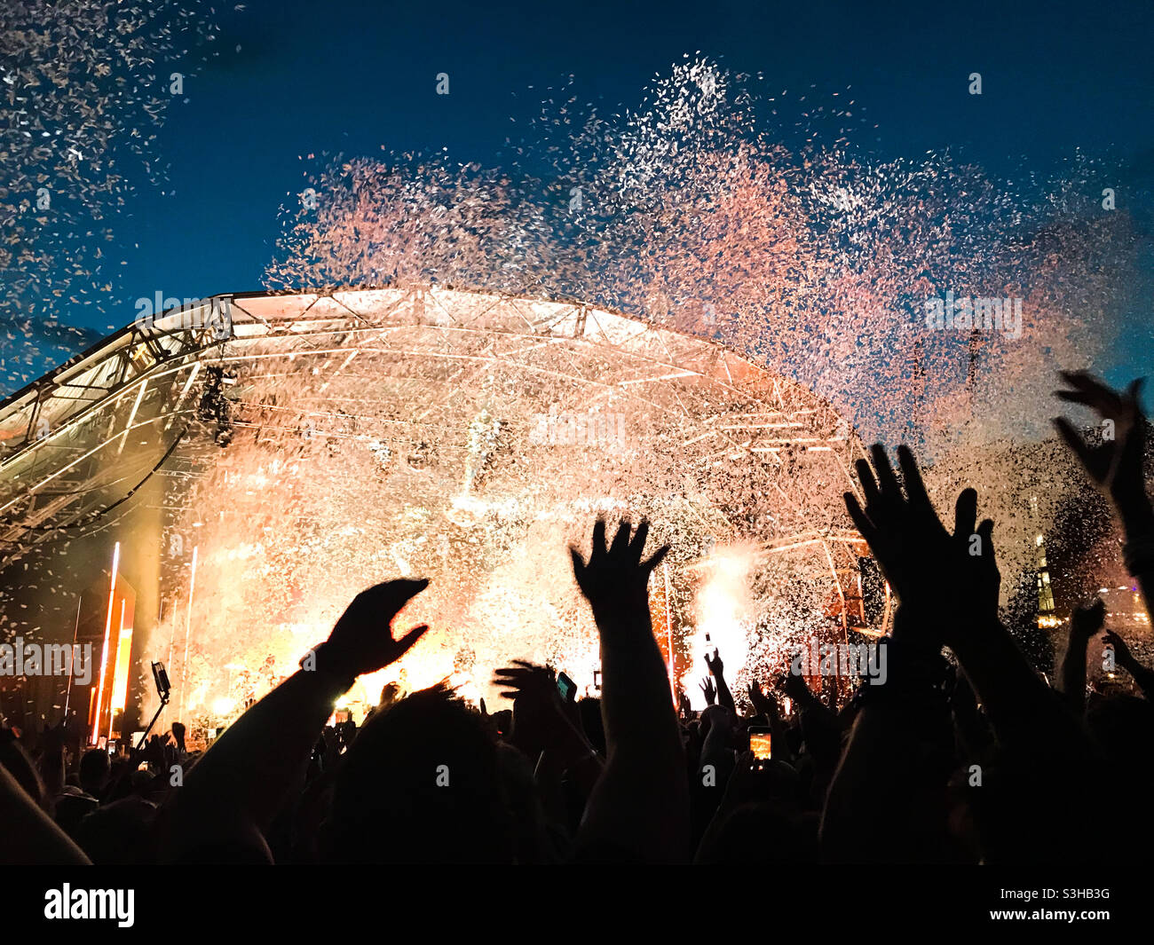 Confetti at a concert Stock Photo - Alamy