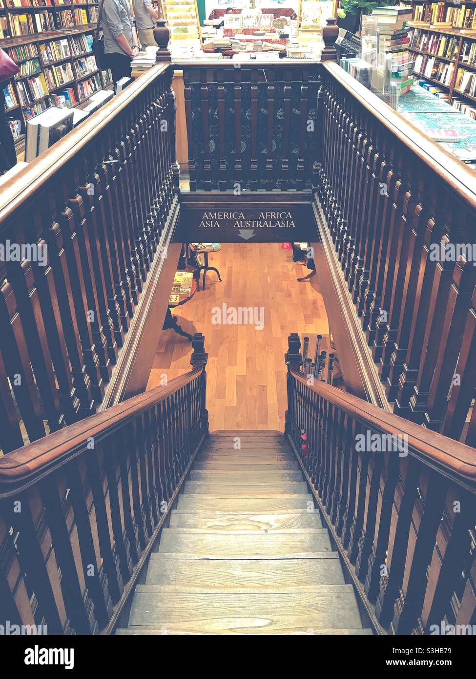 Old book store london hi-res stock photography and images - Alamy