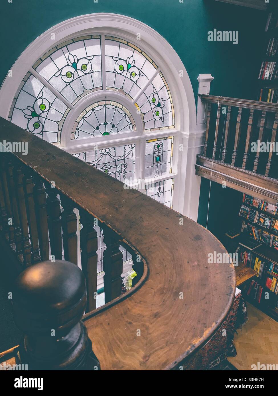 Old book store london hi-res stock photography and images - Alamy