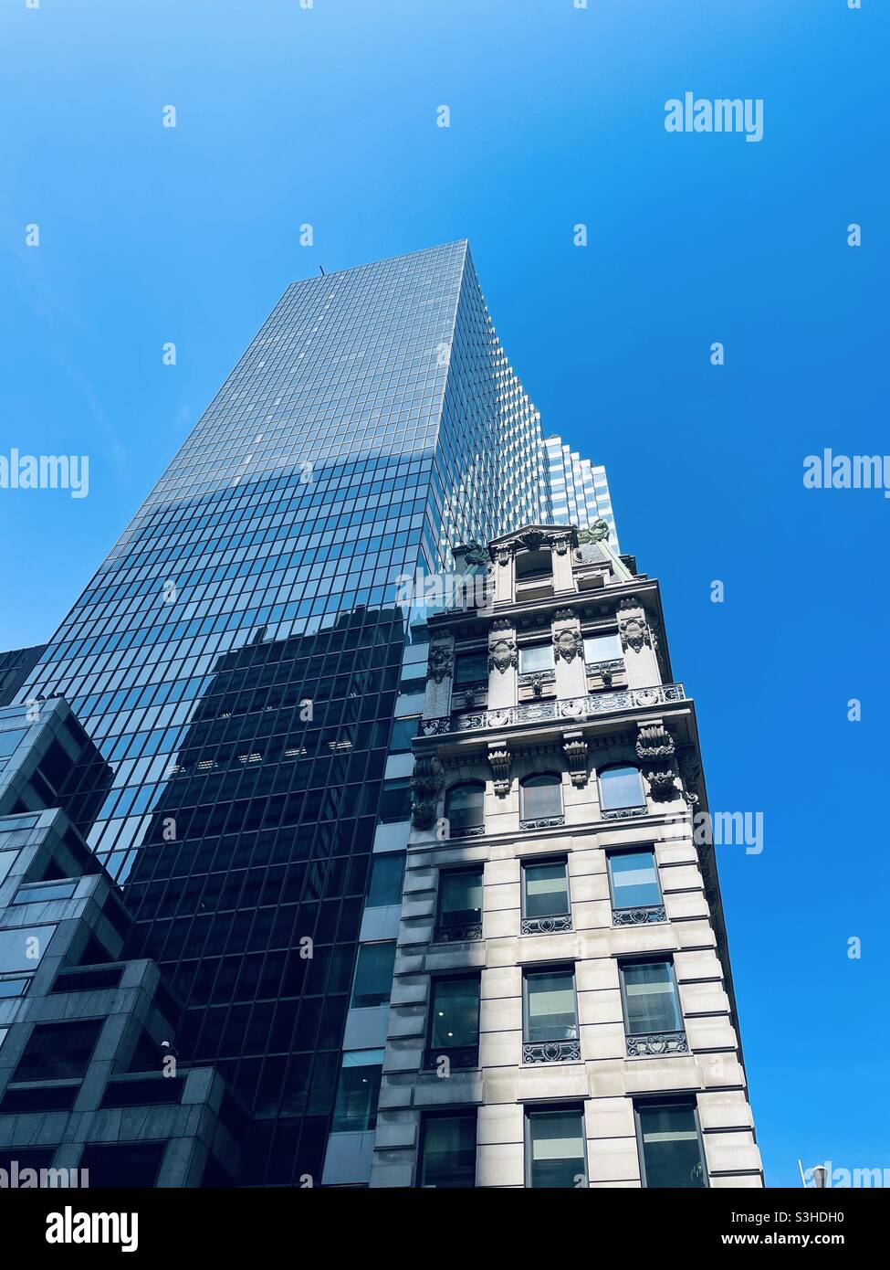 452 5th ave hi-res stock photography and images - Alamy