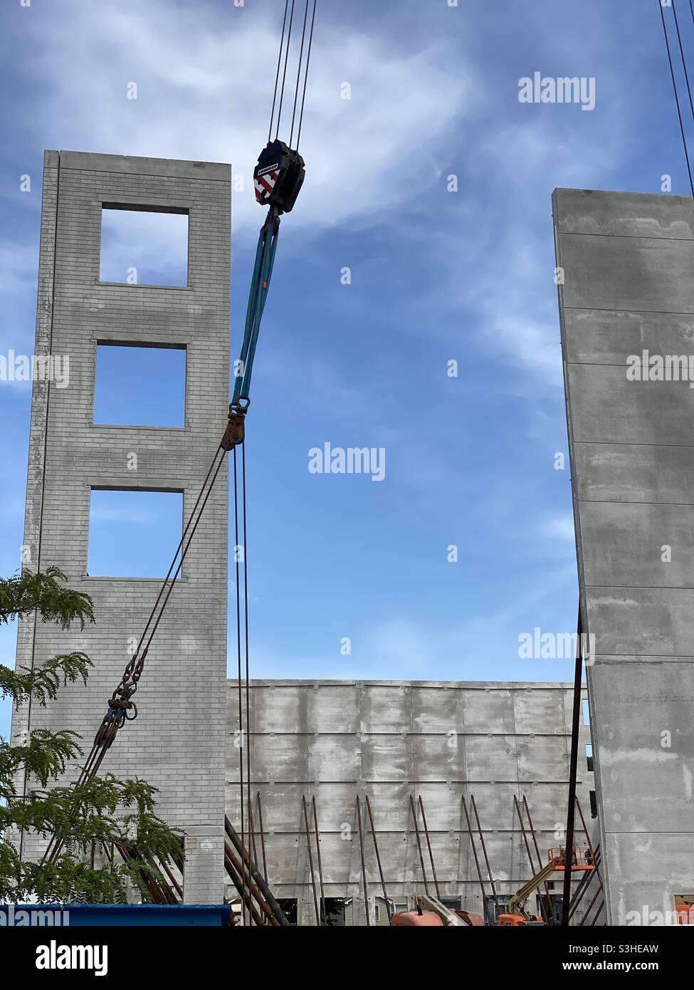 Prefab construction hi-res stock photography and images - Alamy