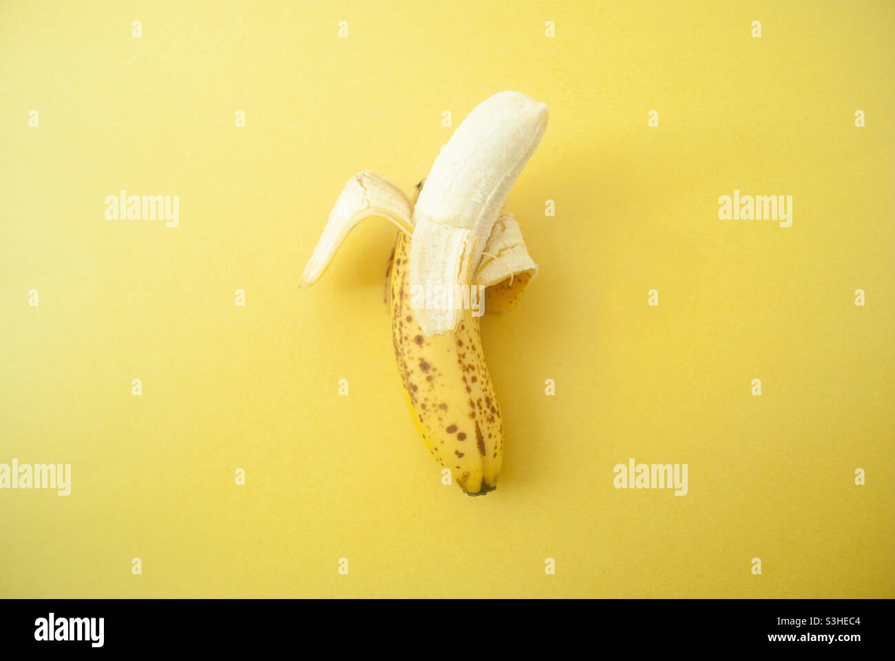 Pilled banana hi-res stock photography and images - Alamy