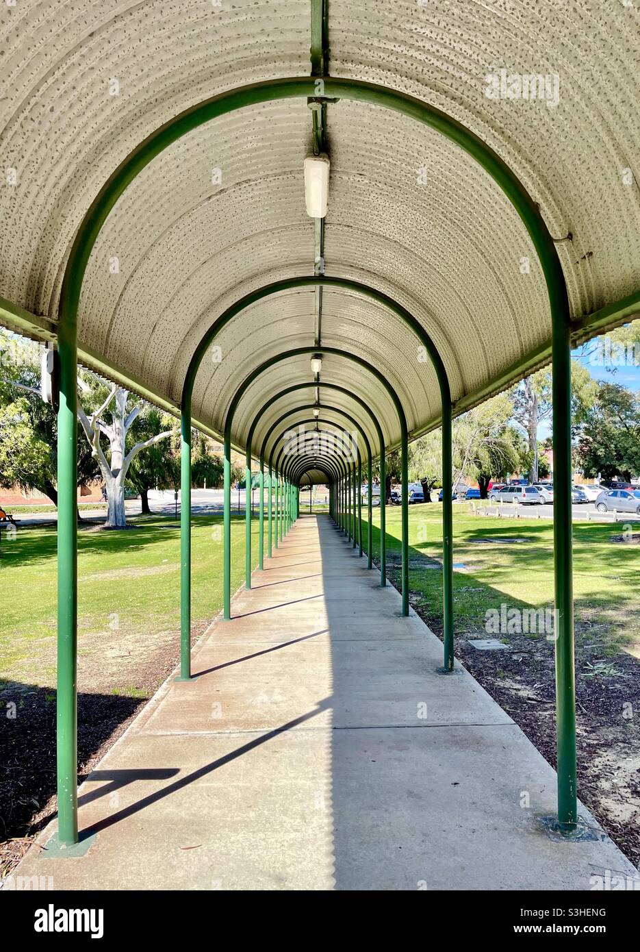 Perspective walkway hi-res stock photography and images - Alamy