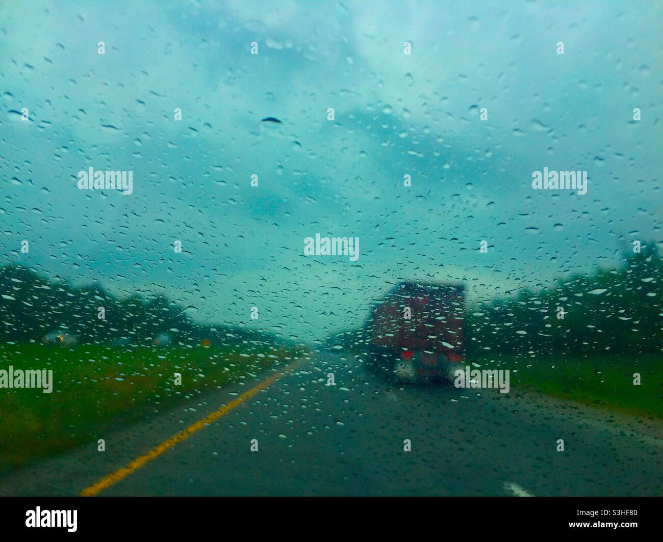 Reduce visibility hi-res stock photography and images - Alamy