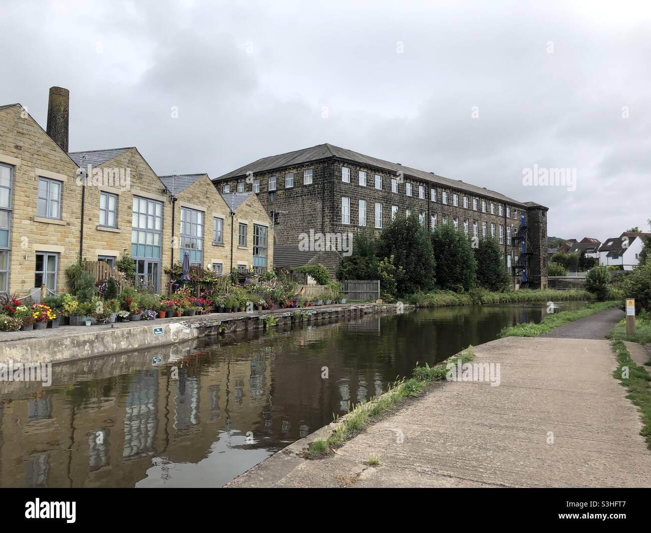 Silsden canal hi-res stock photography and images - Alamy