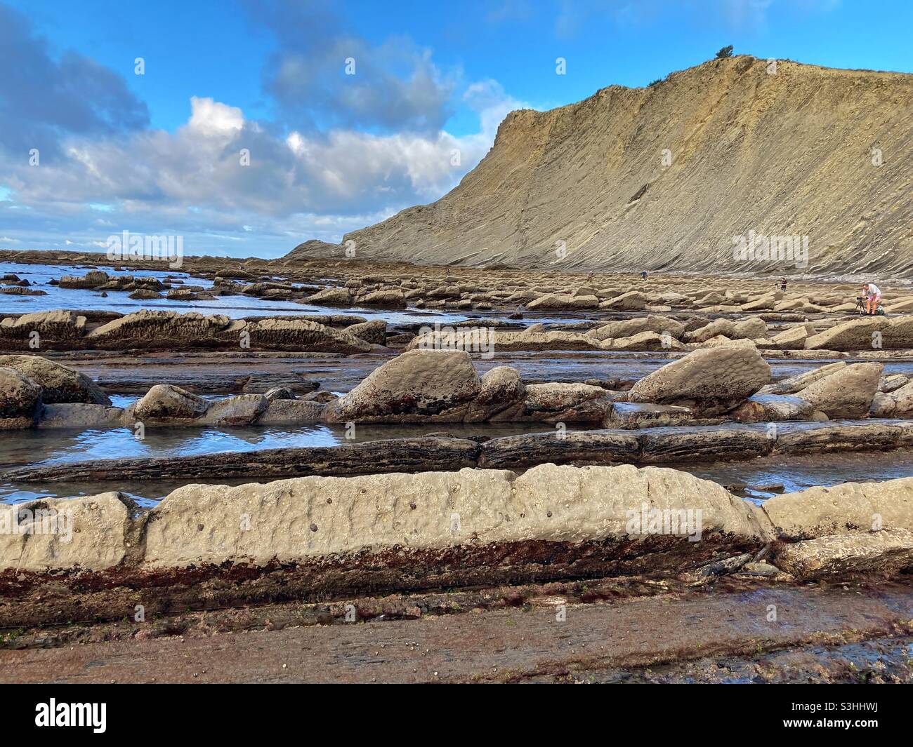 Rocks and sea in Sakoneta beach Stock Photo - Alamy