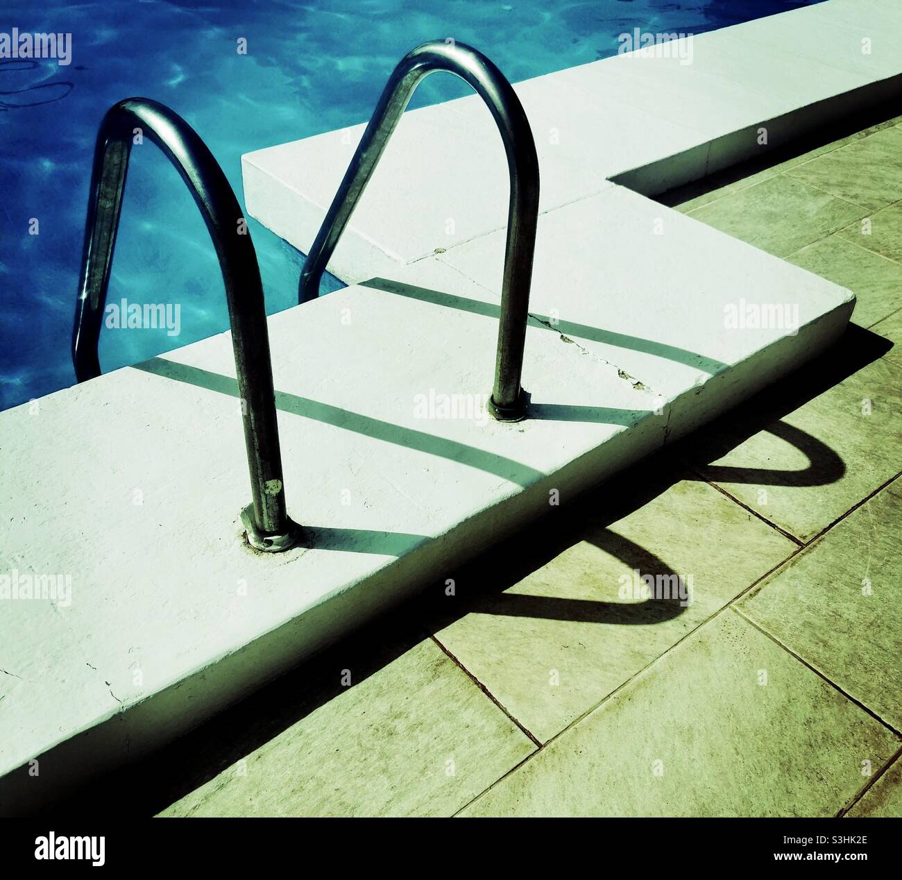 Pool ladder hi-res stock photography and images - Alamy