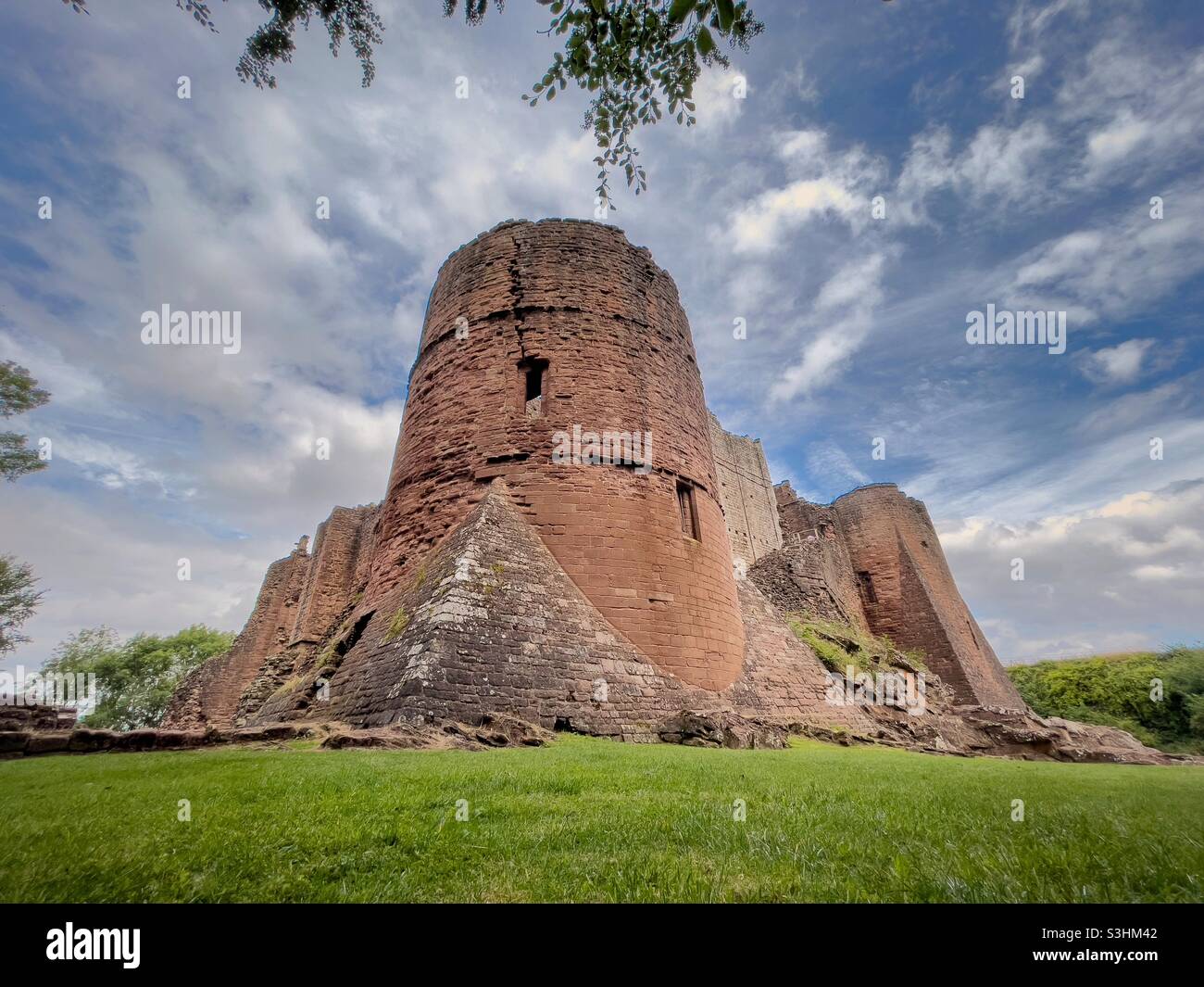 Goodrich castle hi-res stock photography and images - Alamy