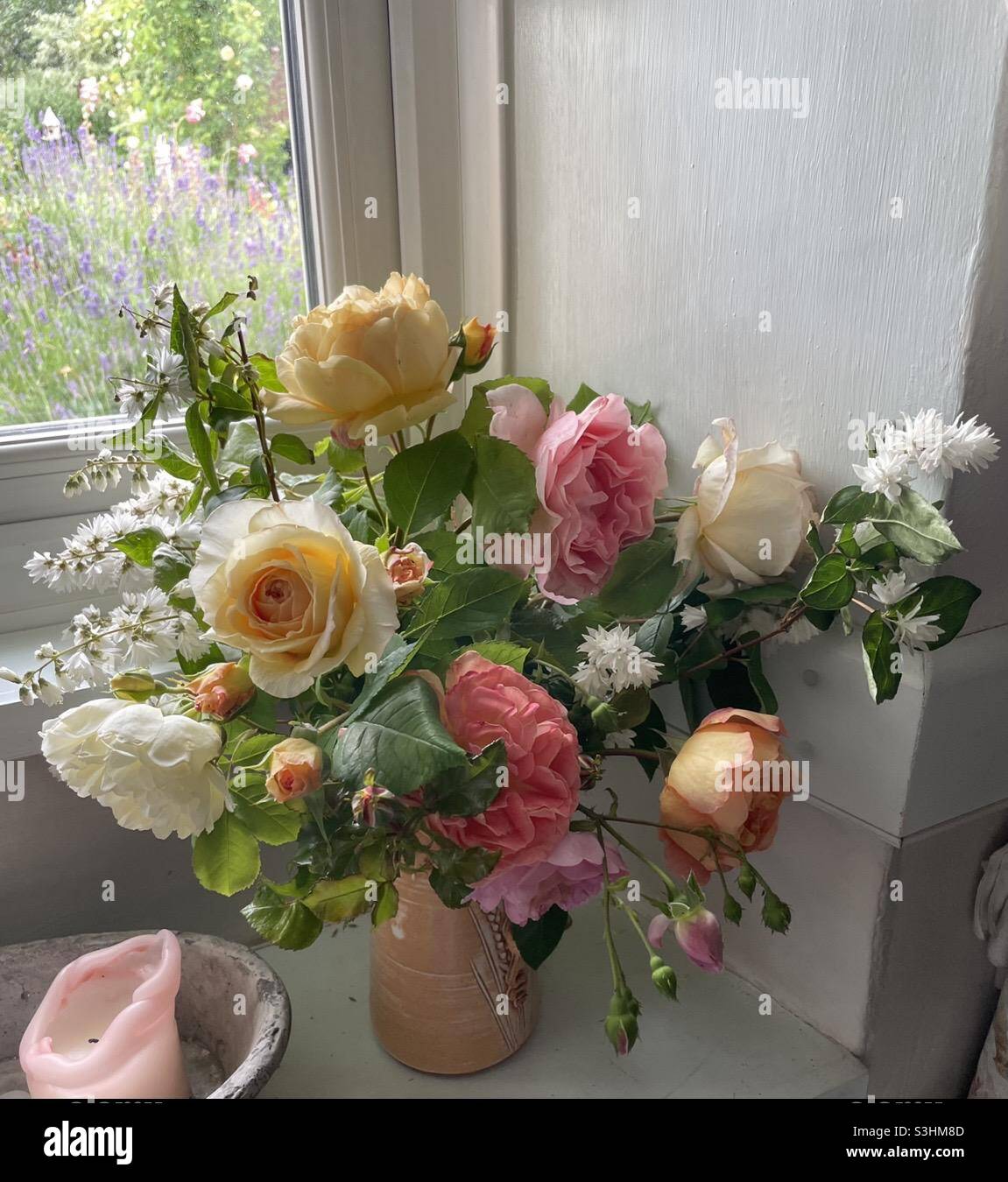 Home grown flowers hi-res stock photography and images - Alamy