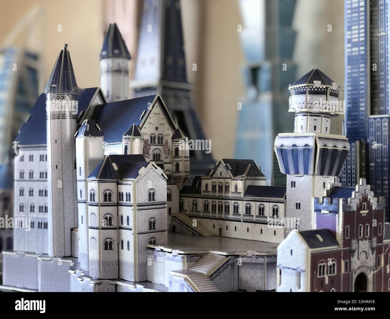 3d paper puzzle hi-res stock photography and images - Alamy