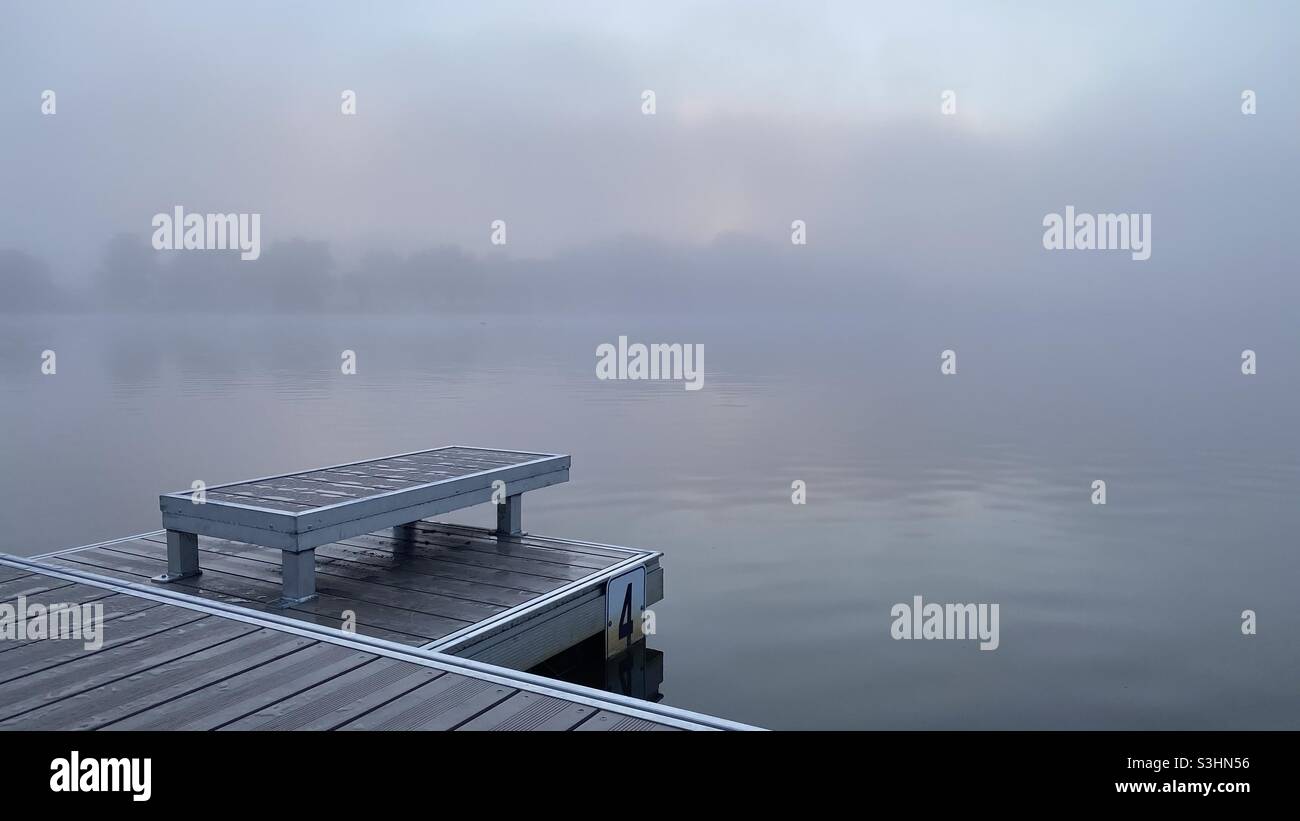 Dock and fog hi-res stock photography and images - Alamy