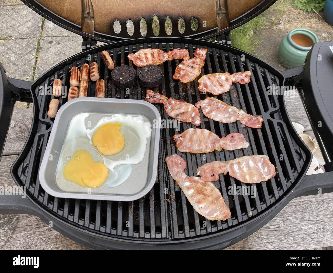 Barbecue Breakfast High Resolution Stock Photography and Images - Alamy