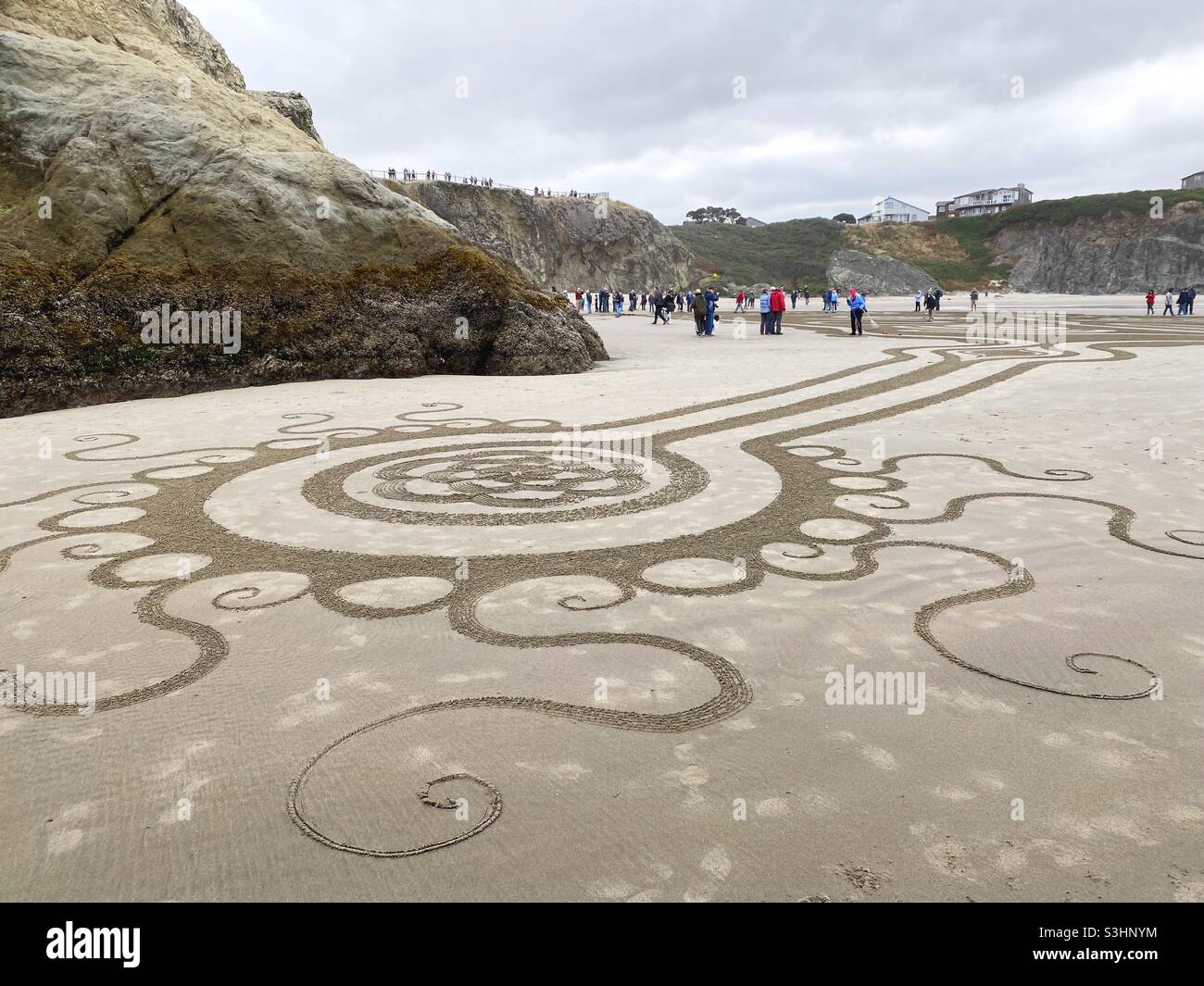 Labyrinth art hi-res stock photography and images - Alamy