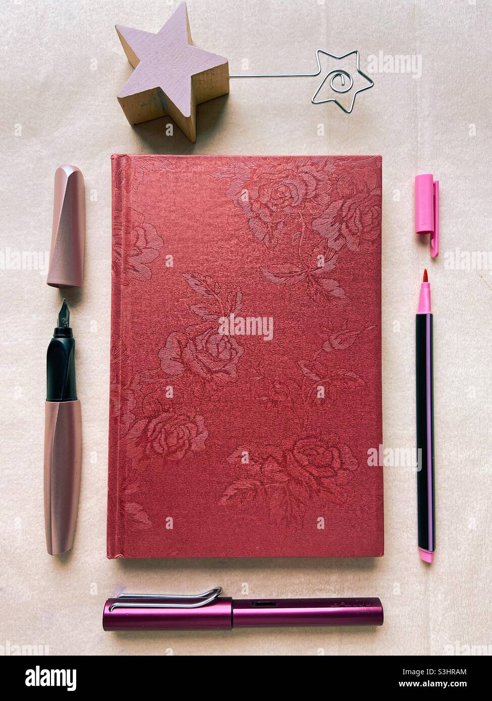 Back pen hi-res stock photography and images - Alamy