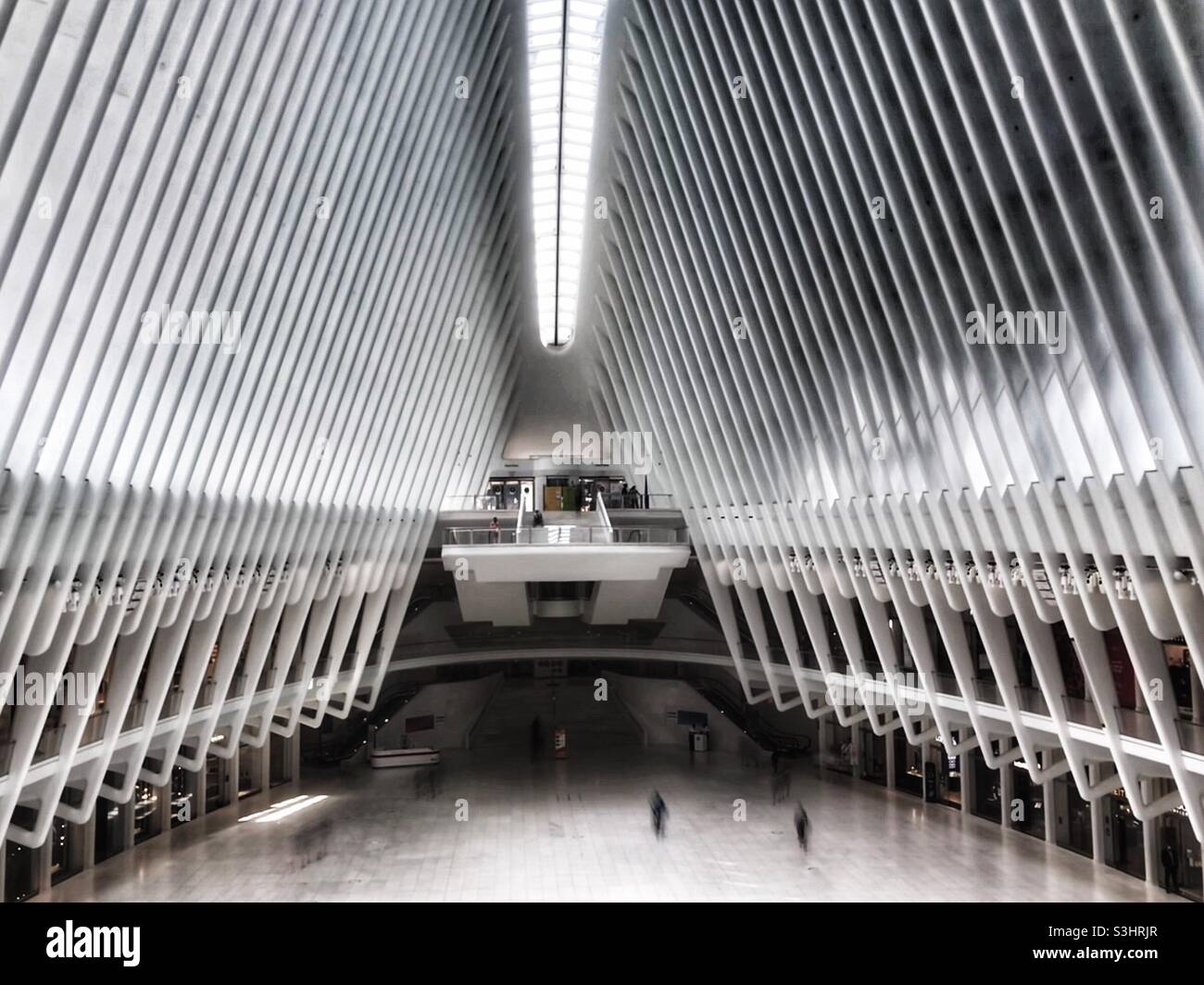 Inside oculus hi-res stock photography and images - Alamy