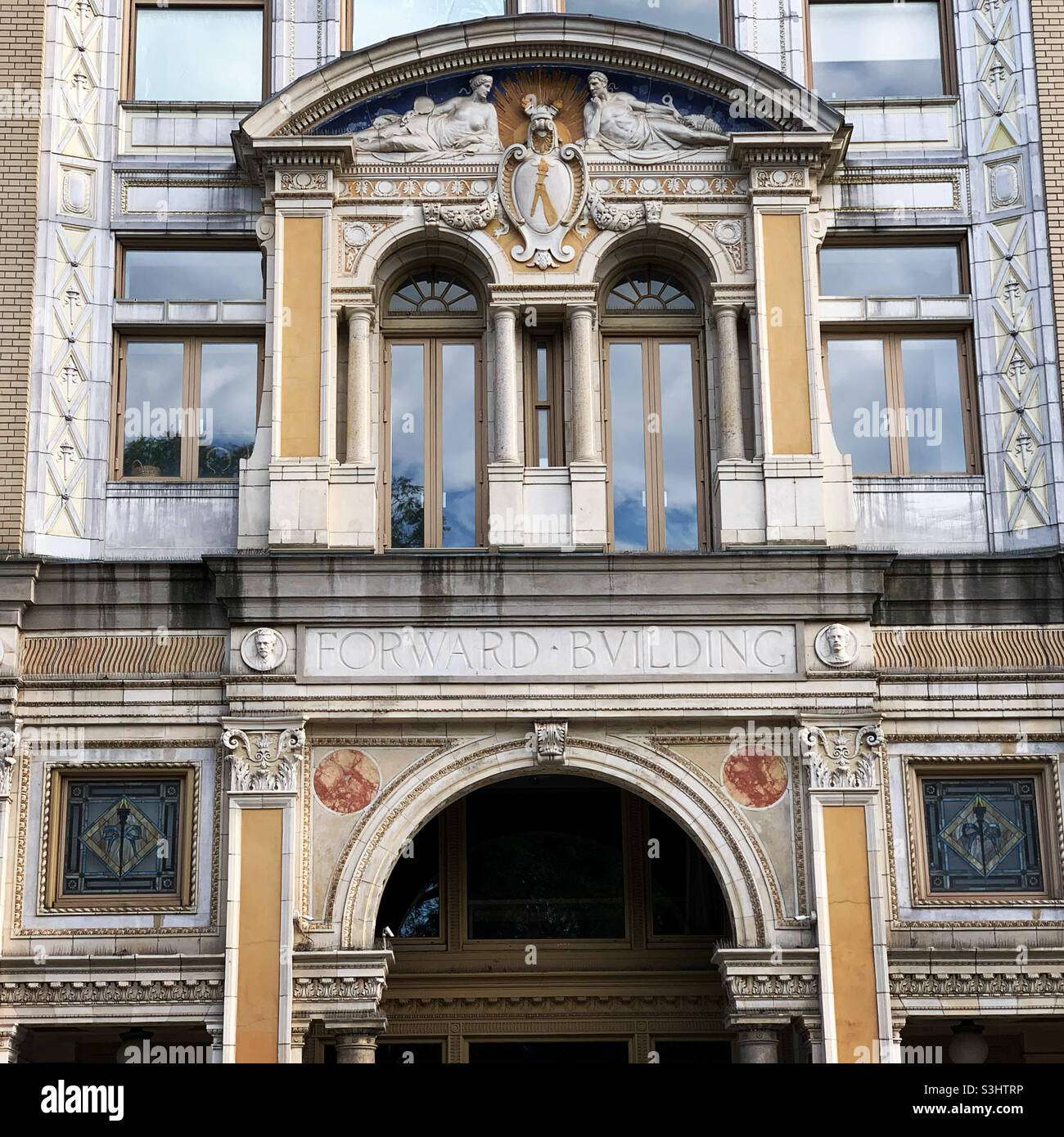 Detail, The Forward Building, built in 1912 in the Beaux Arts style ...