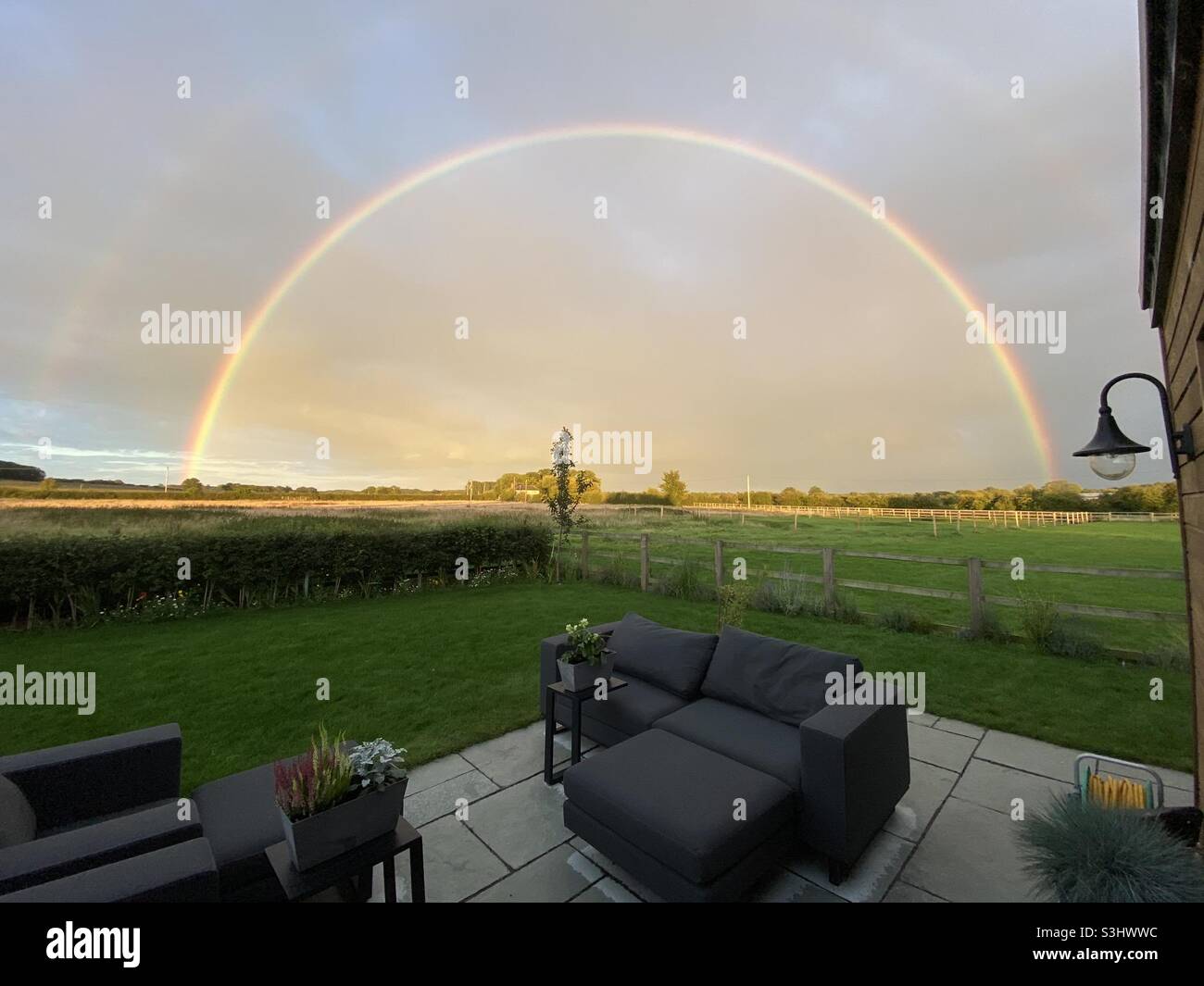 Full rainbow hi-res stock photography and images - Alamy