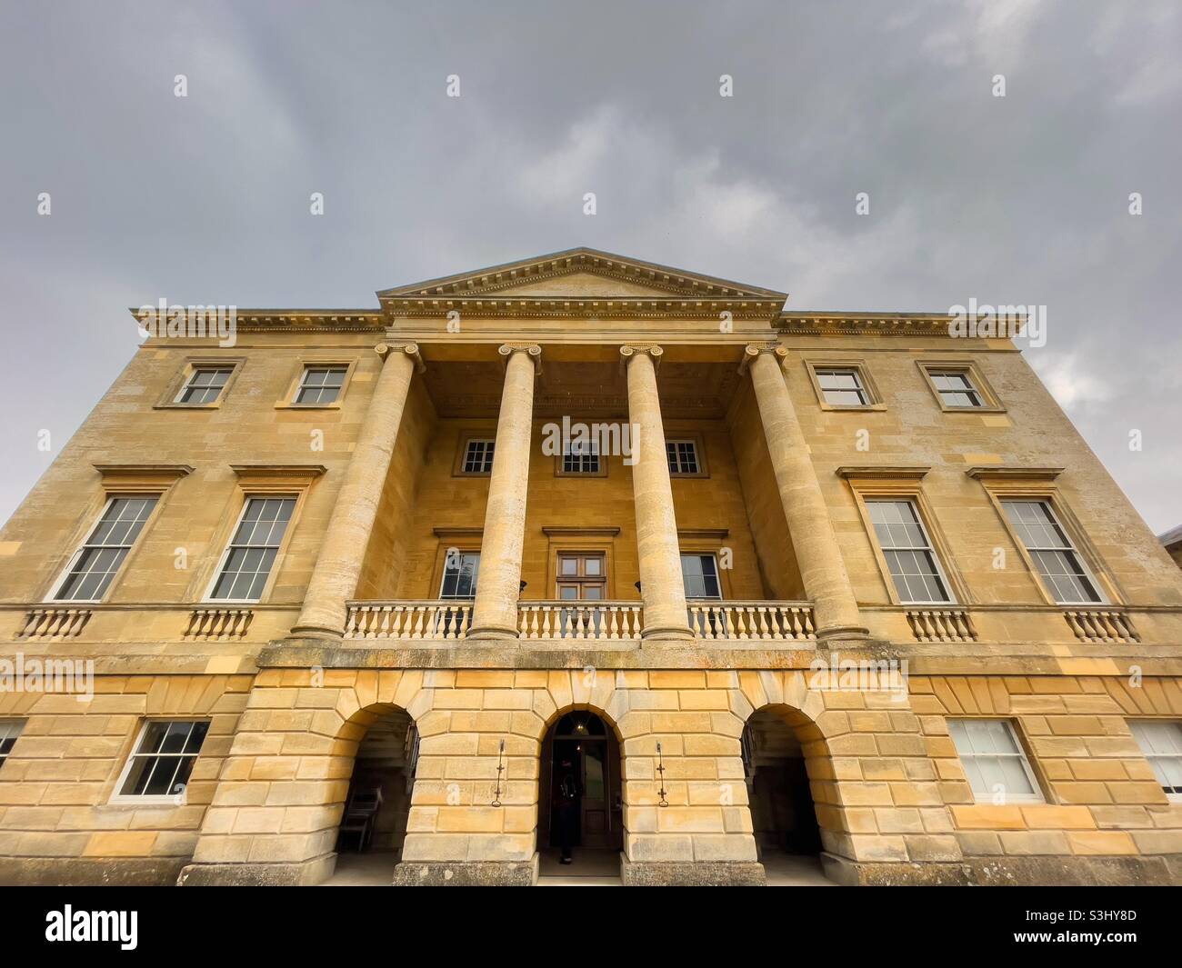 Basildon park house hi-res stock photography and images - Alamy
