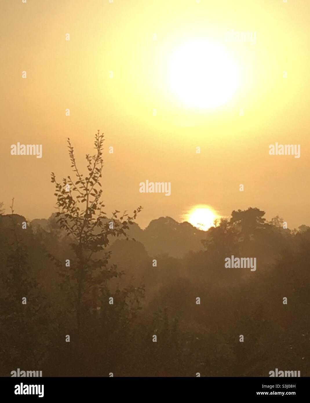 The sunrise and the sunrise hi-res stock photography and images - Alamy