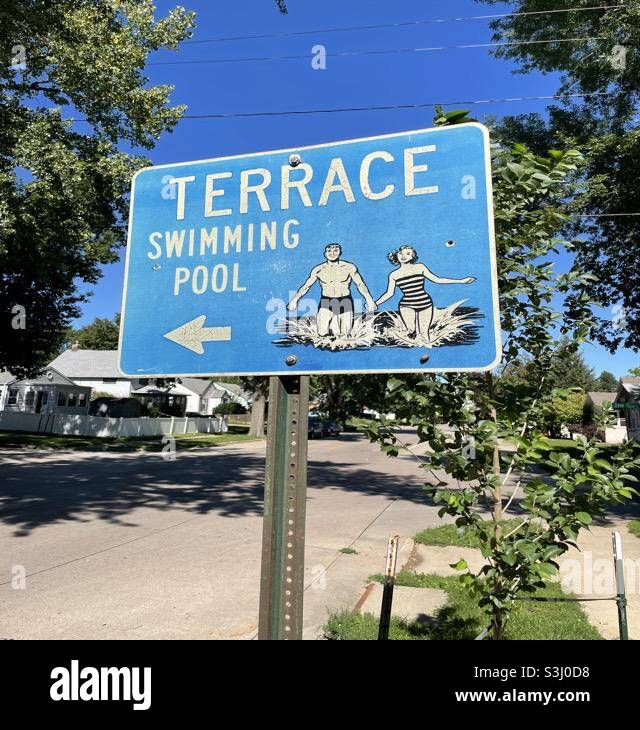 Pool sign hi-res stock photography and images - Alamy