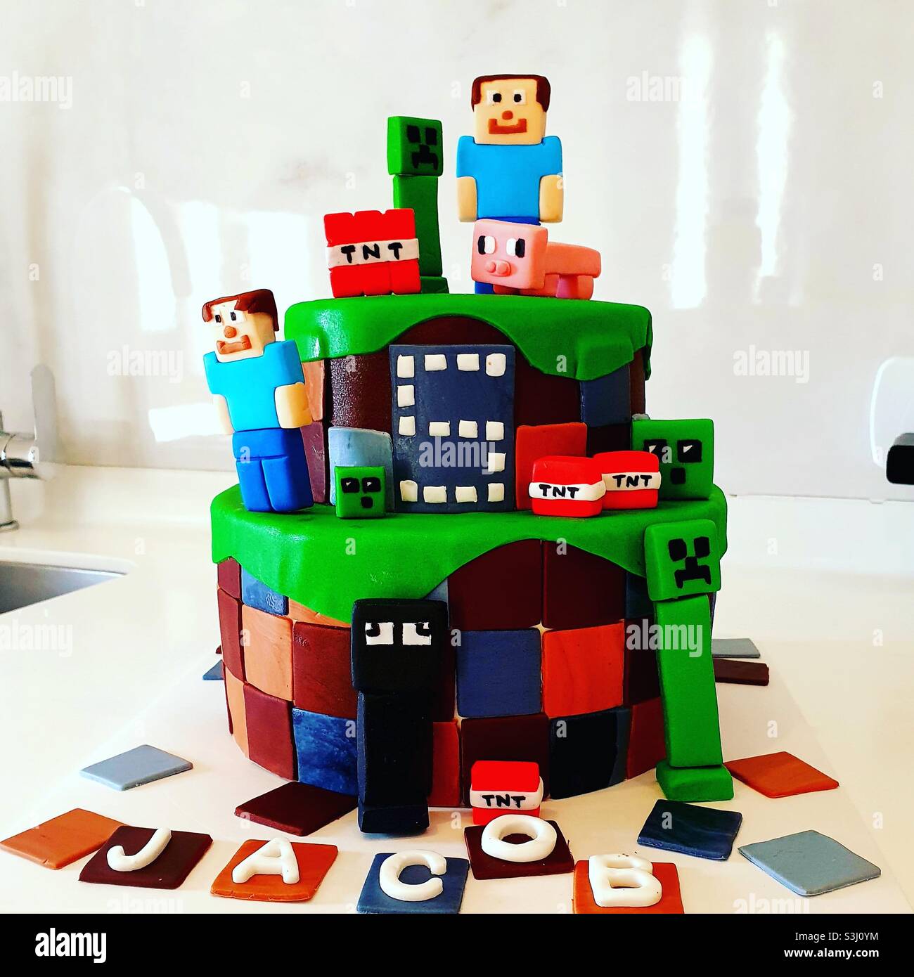 Cake minecraft hi-res stock photography and images - Alamy