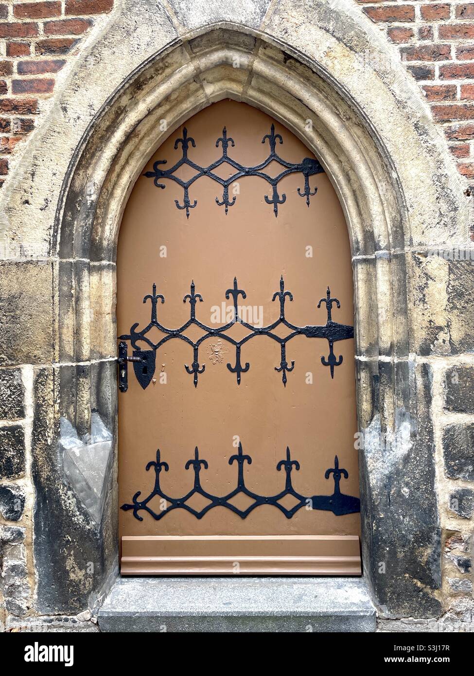 Portal medieval hi-res stock photography and images - Alamy