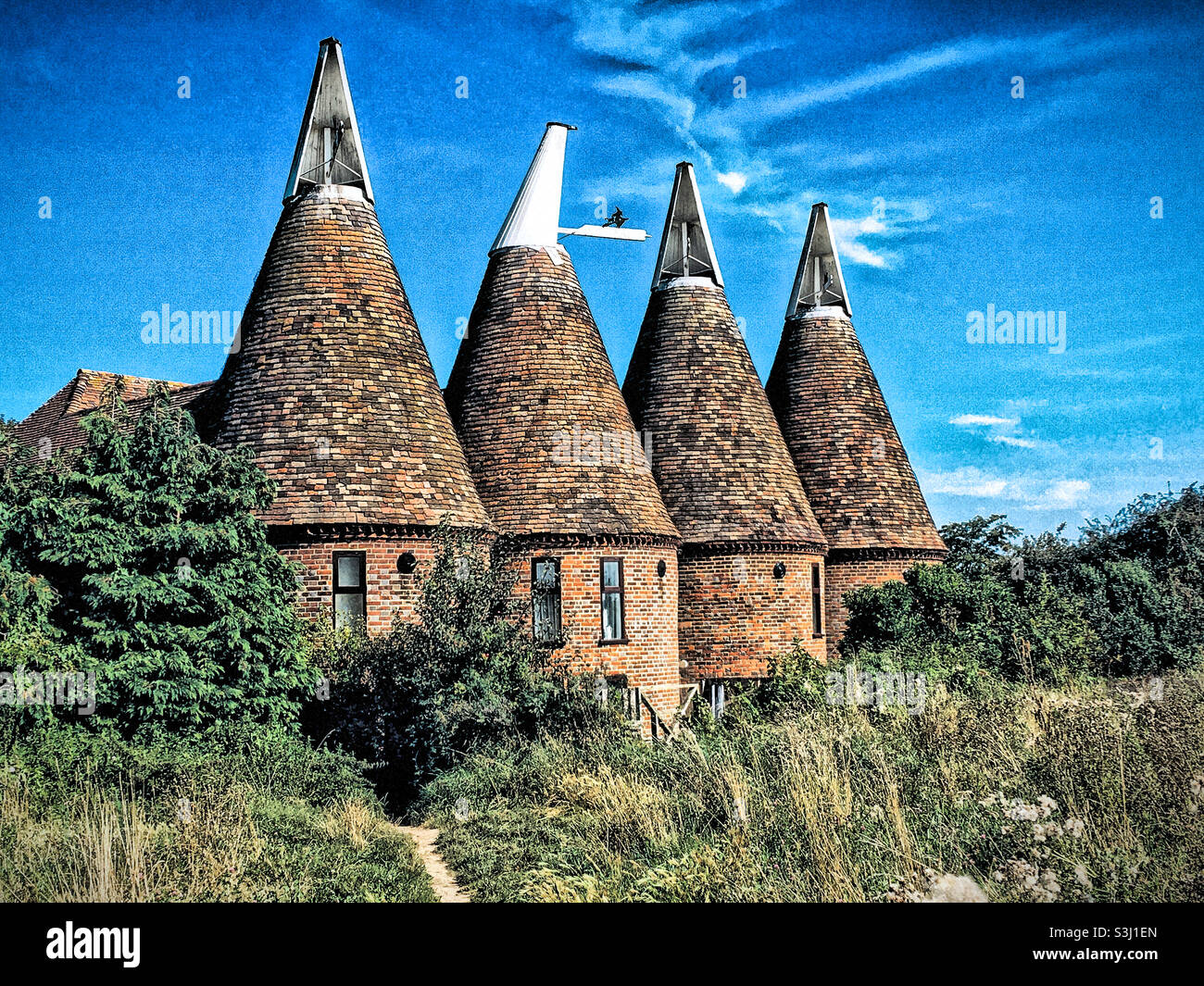 Converted Oast Houses in the Village of Ickham, Kent Stock Photo - Alamy