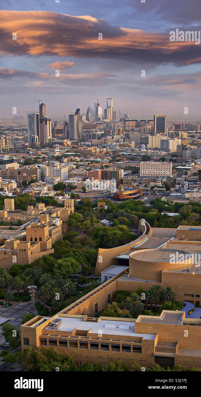Riyadh buildings hi-res stock photography and images - Alamy