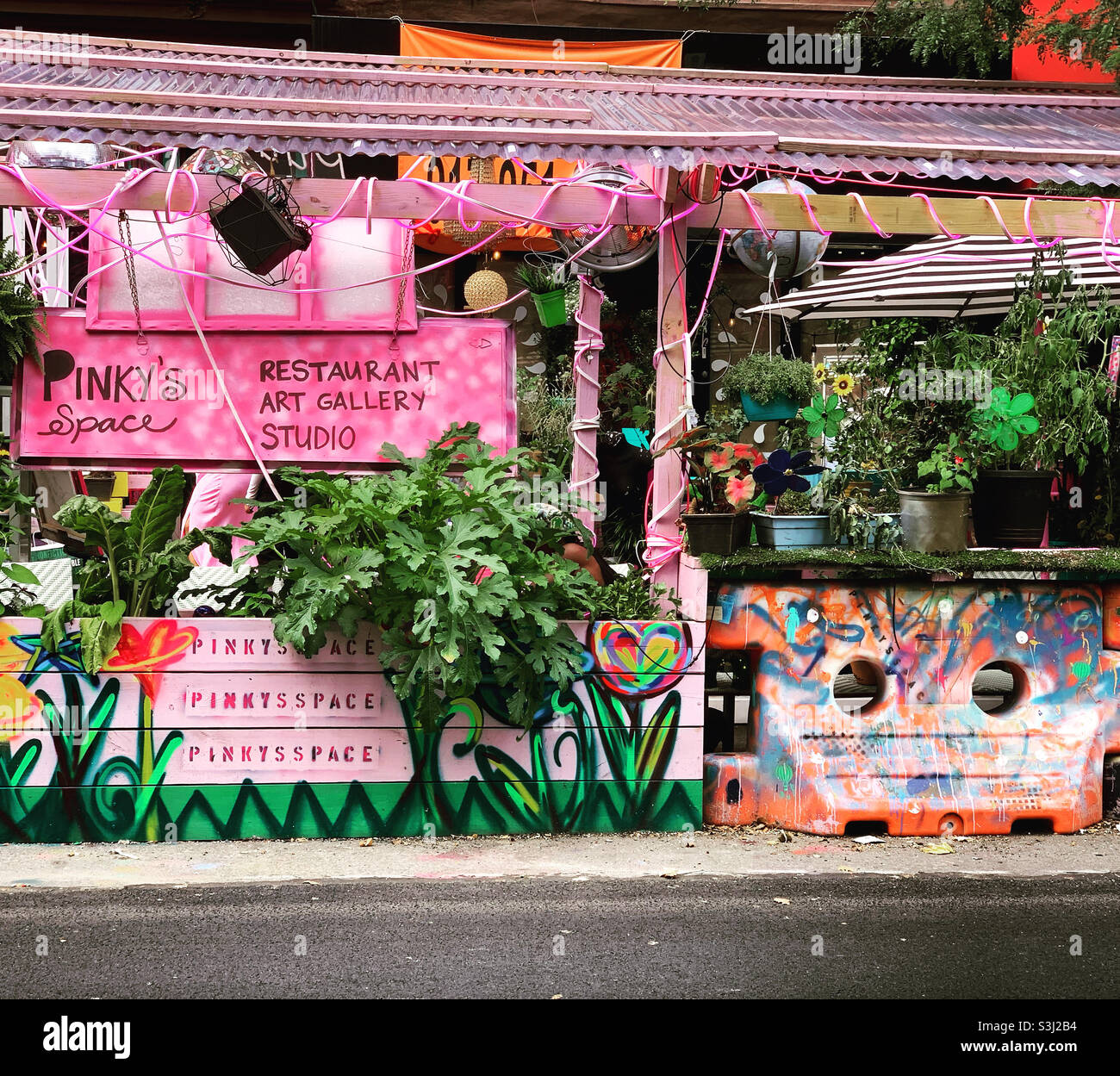 August, 2021, Pinky’s Space Restaurant Art Gallery and Studio, East ...