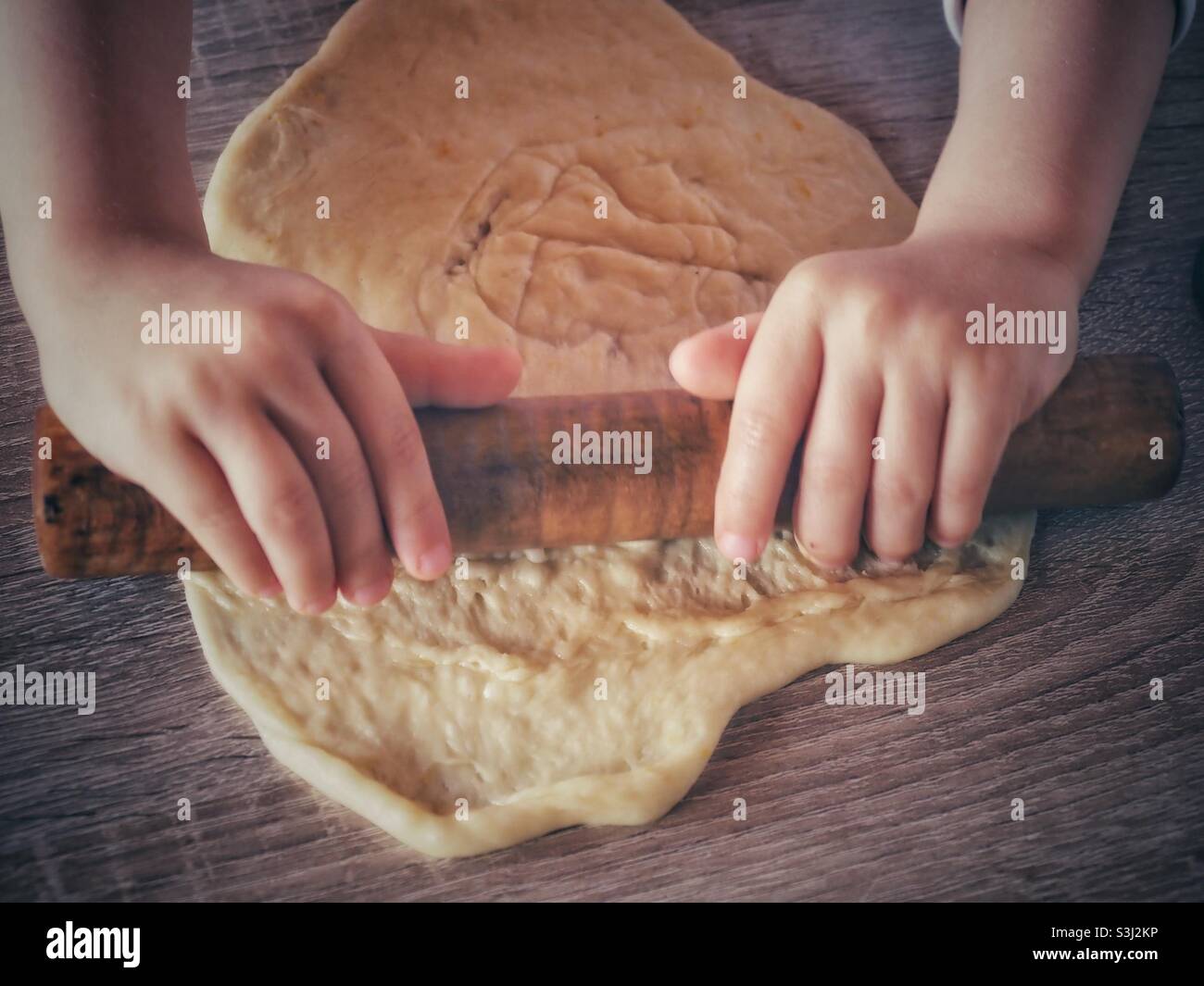 Making donuts hi-res stock photography and images - Alamy