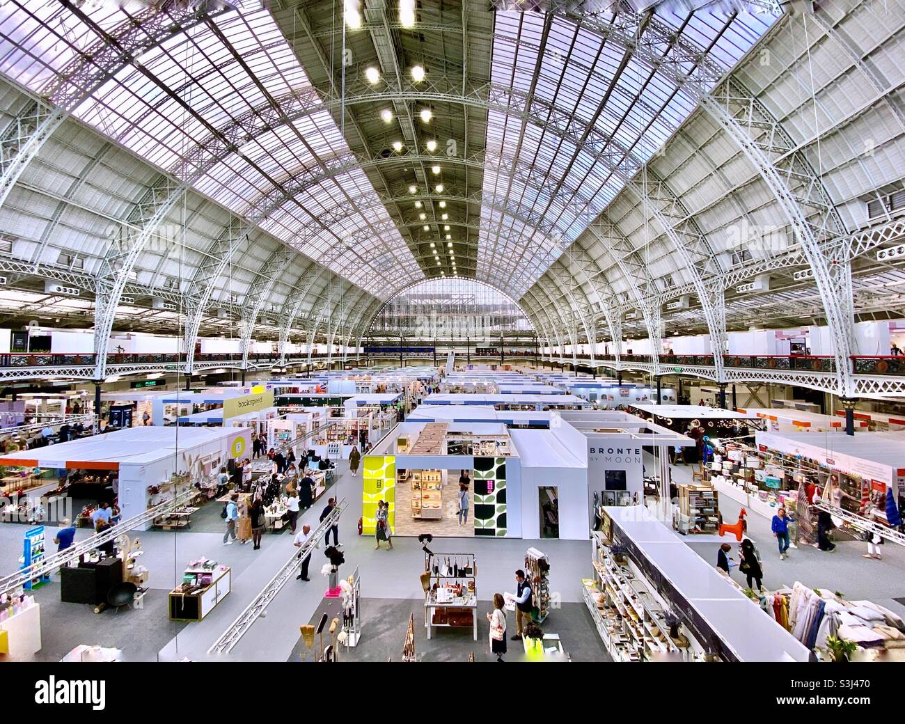 London olympia exhibition centre hi-res stock photography and images ...