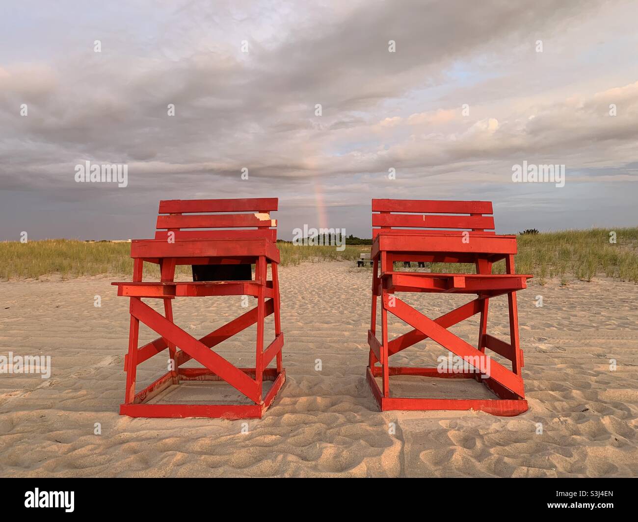 Long beach island lifeguard stand hi-res stock photography and images ...