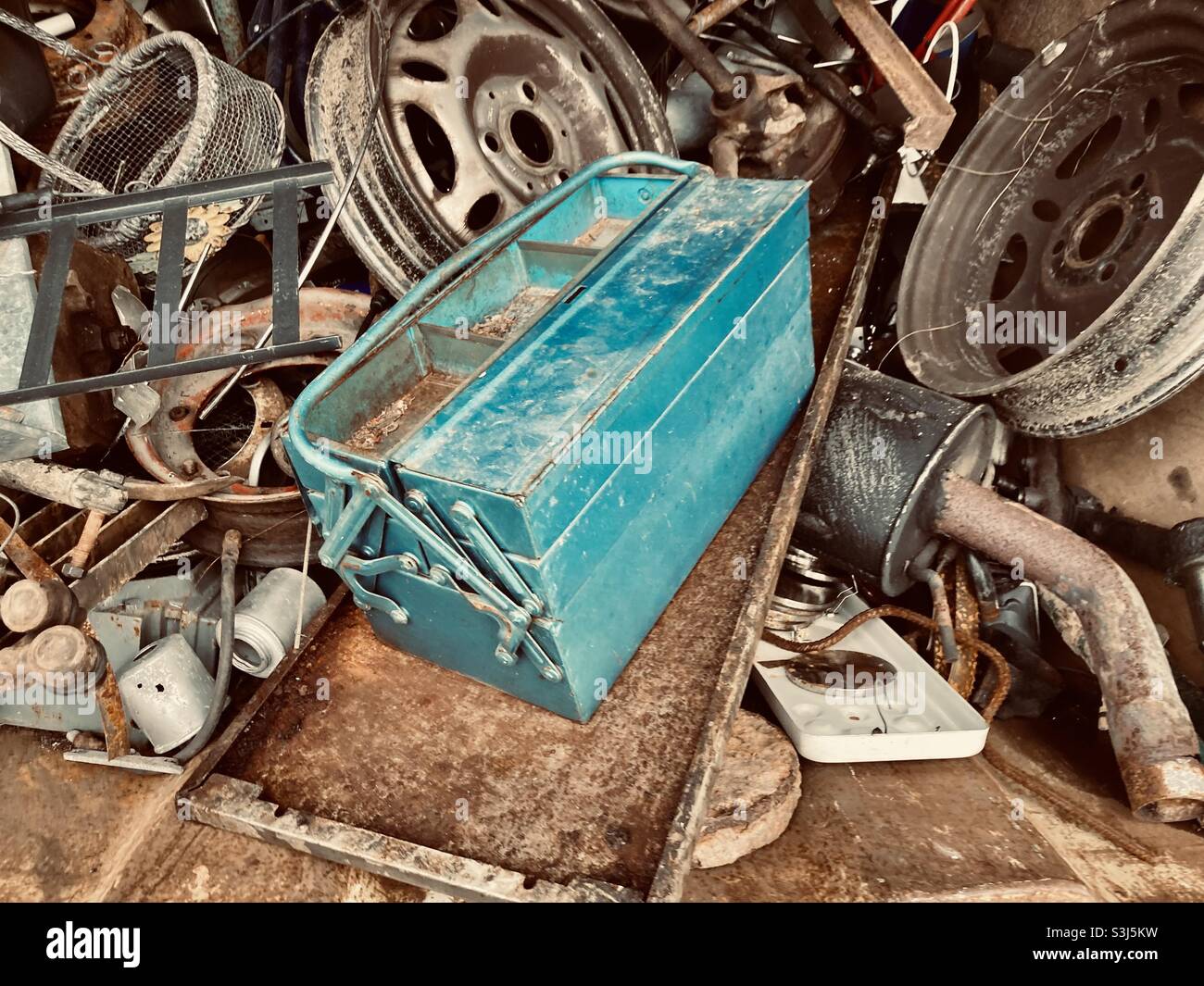 Salvage Metal Box