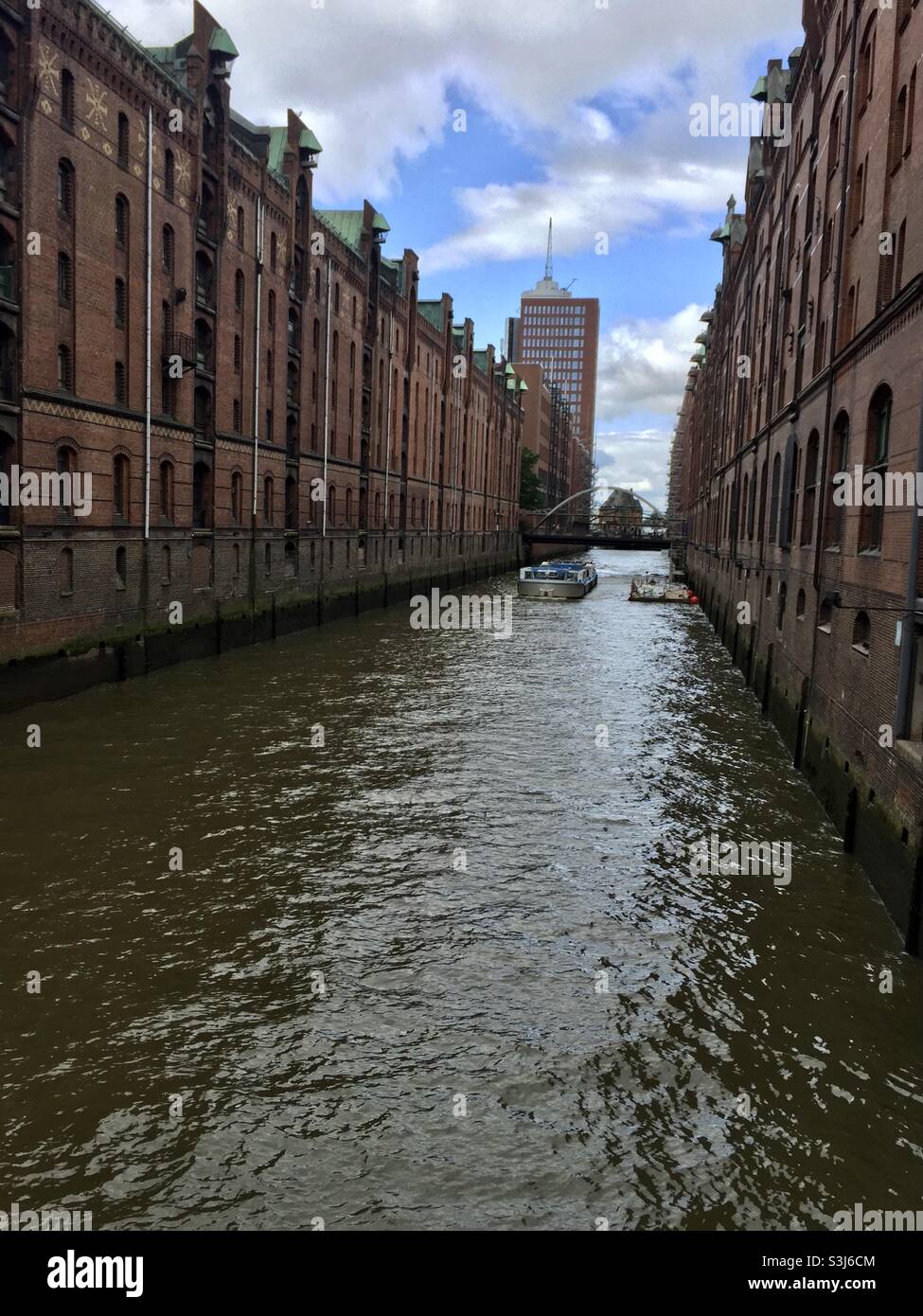 Leading moat hi-res stock photography and images - Alamy