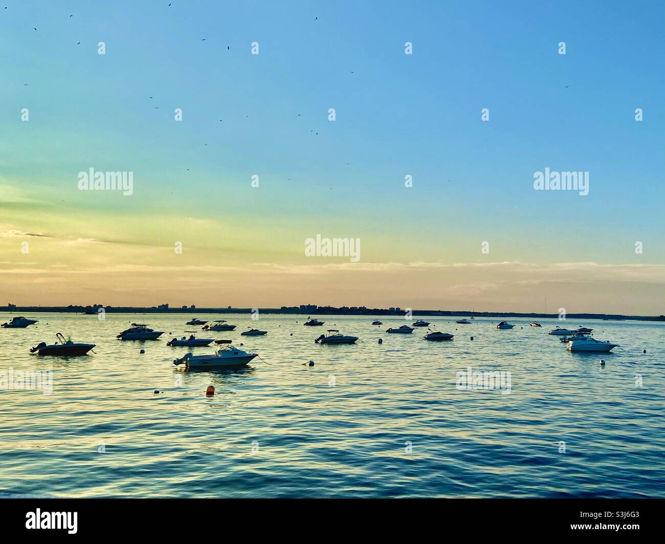 Sunset Long Island Sound Stock Photo - Alamy