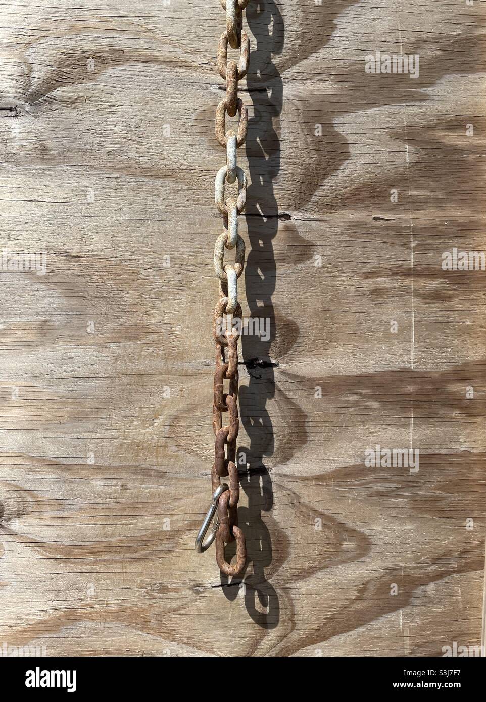 Chain wall hi-res stock photography and images - Alamy