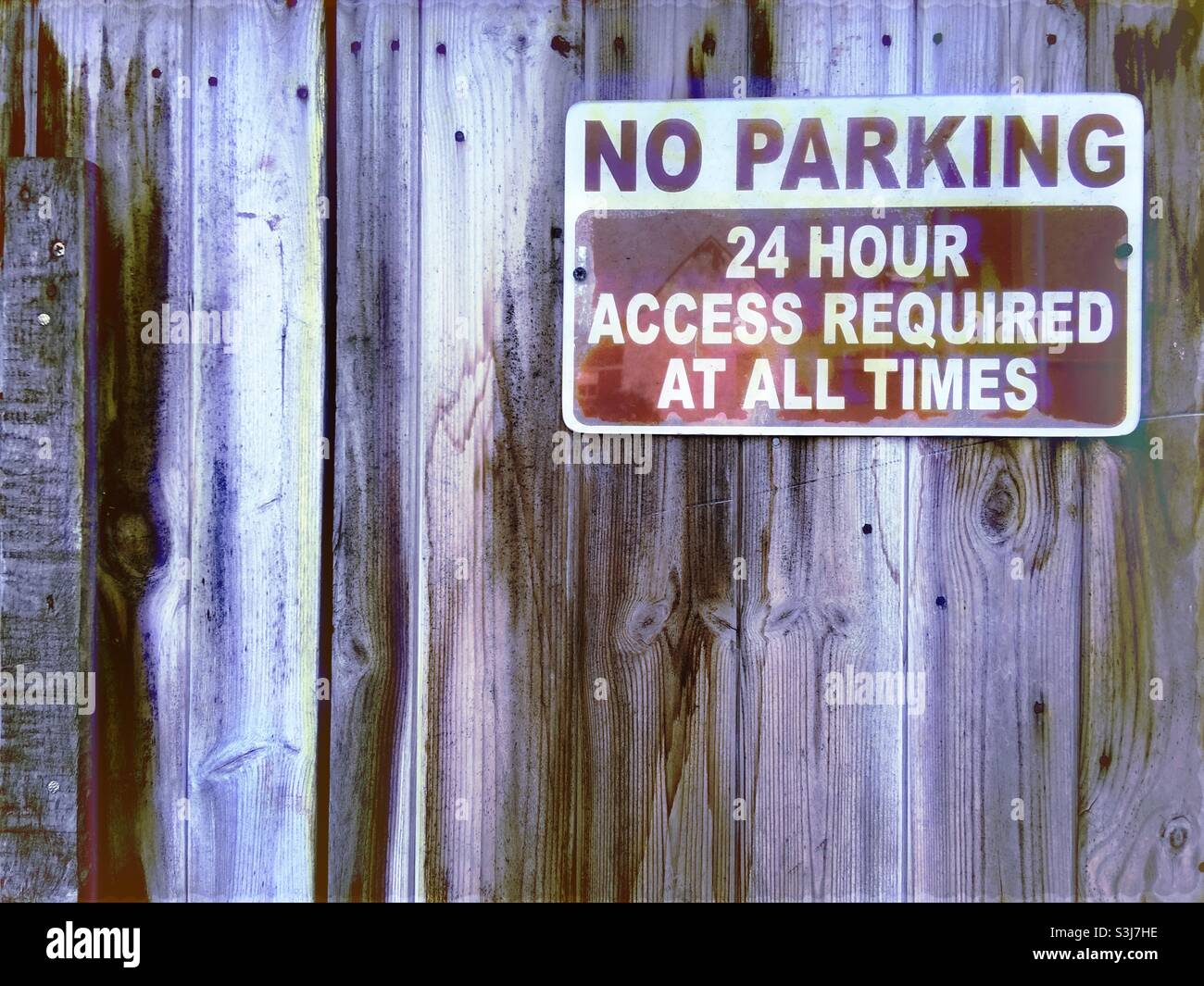 Keep clear access required sign hi-res stock photography and images - Alamy