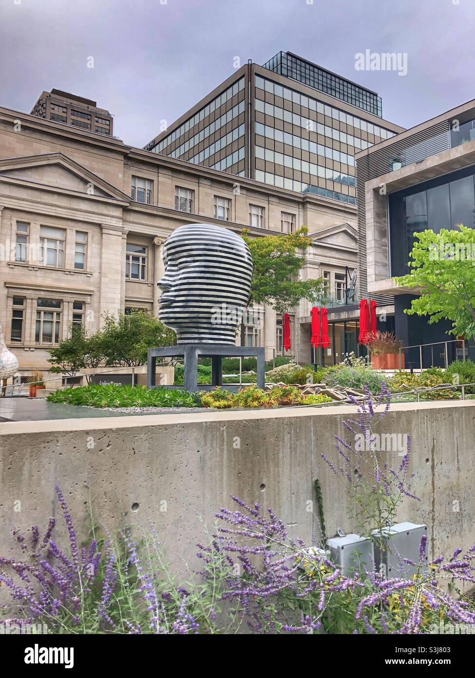 The Gardiner Museum in downtown Toronto, Canada Stock Photo - Alamy