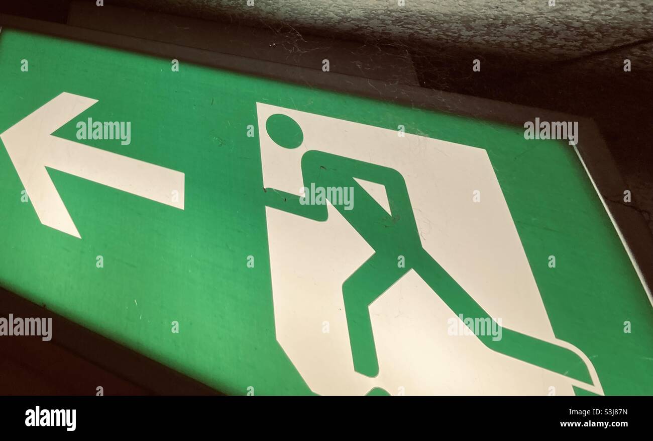 Emergency exit pictogram exit sign hi-res stock photography and images ...