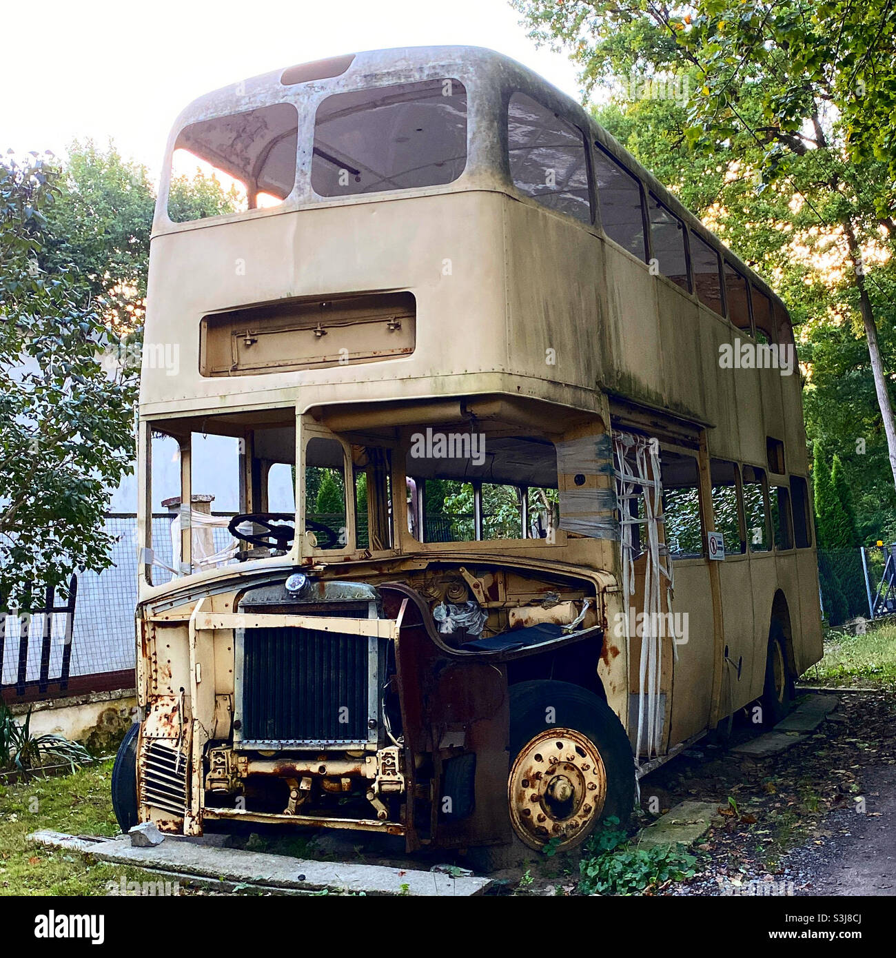 Old buss hi-res stock photography and images - Alamy