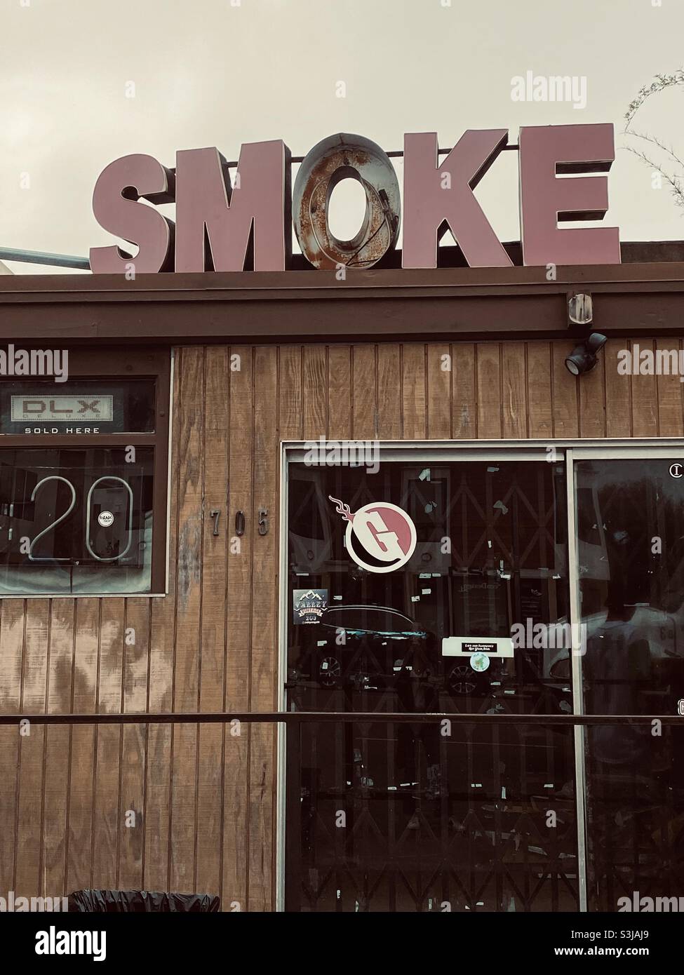 Smoke smoke hi-res stock photography and images - Alamy