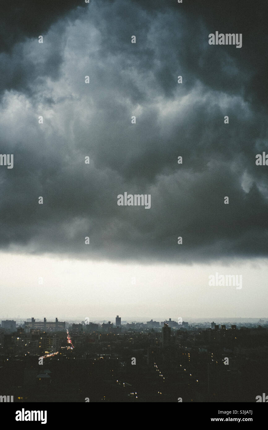 New york storm clouds hi-res stock photography and images - Alamy