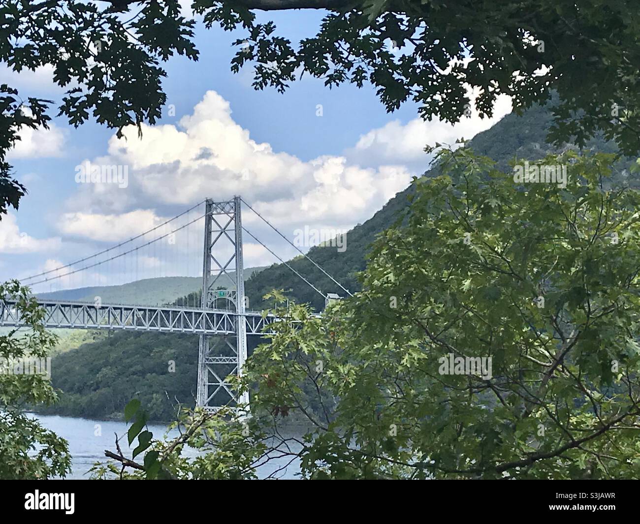 Mountain bridge hi-res stock photography and images - Alamy