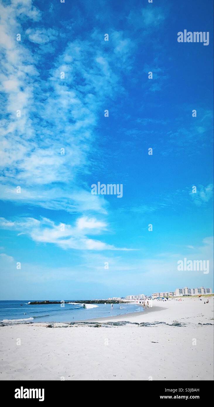 Rockaway beach nyc hi-res stock photography and images - Alamy