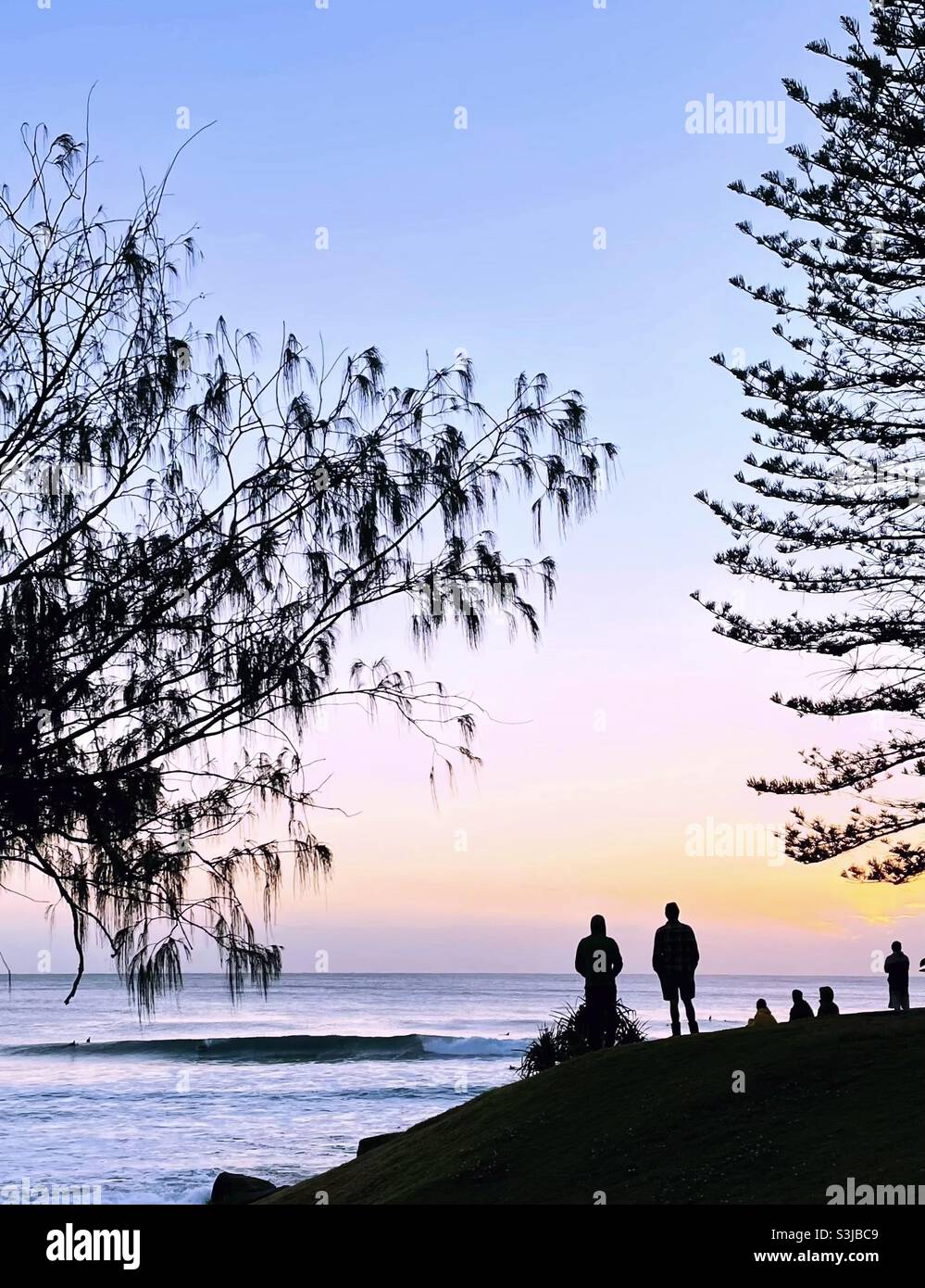 Early beach hi-res stock photography and images - Alamy