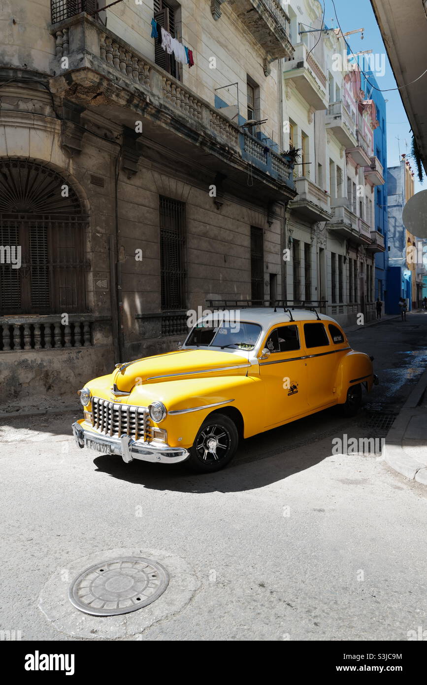 Taxi old hi-res stock photography and images - Alamy