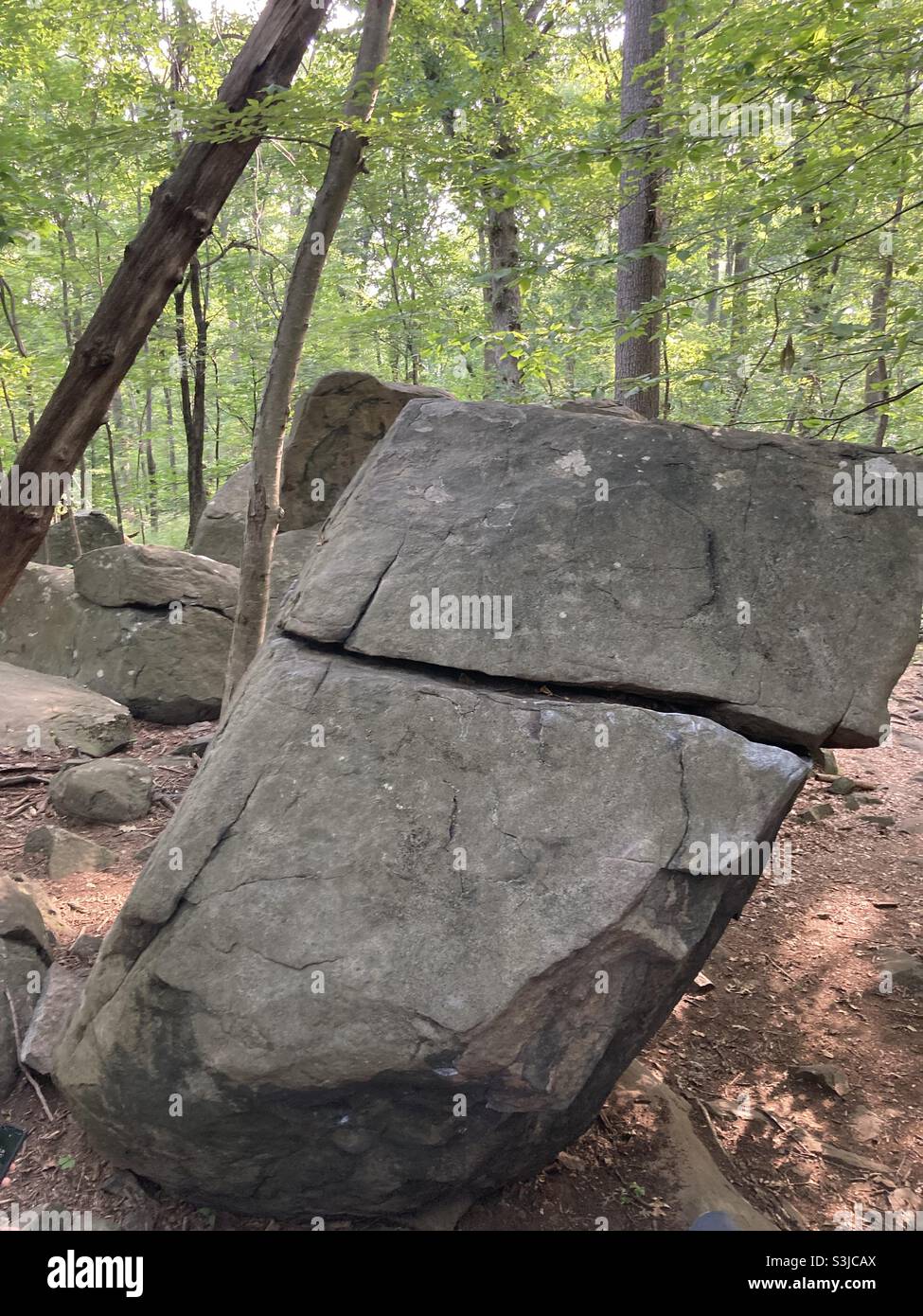 Cracked boulder hi-res stock photography and images - Alamy